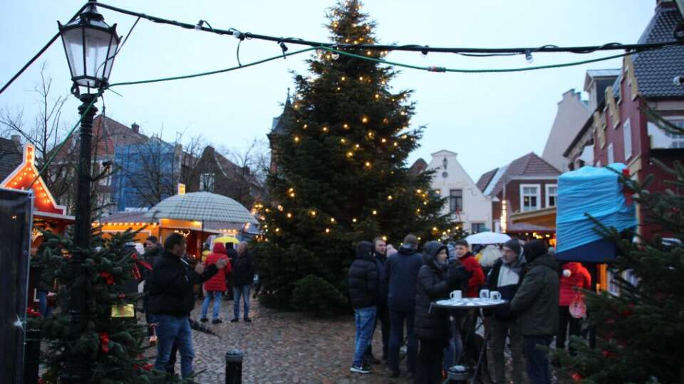 Wiehnachtsmarkt achter d’ Waag
