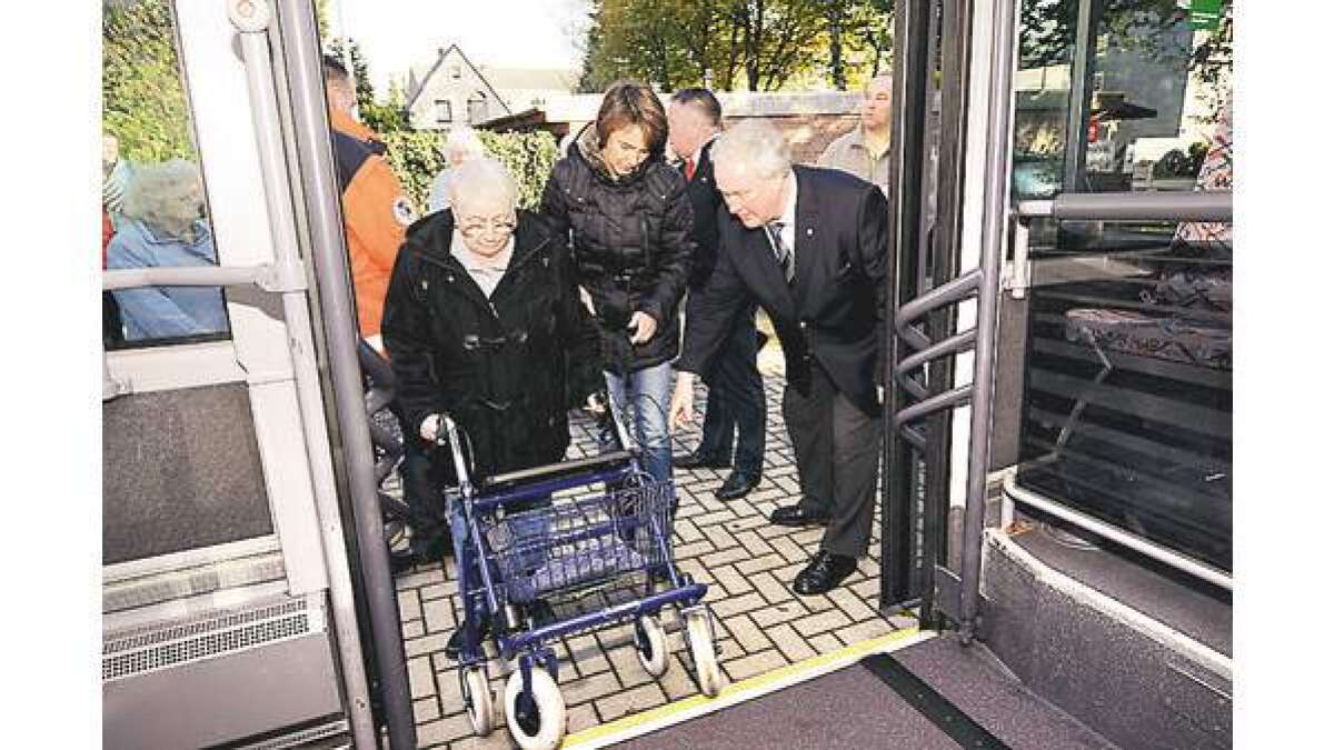 Mit Rollator und Rollstuhl sicher in den Bus