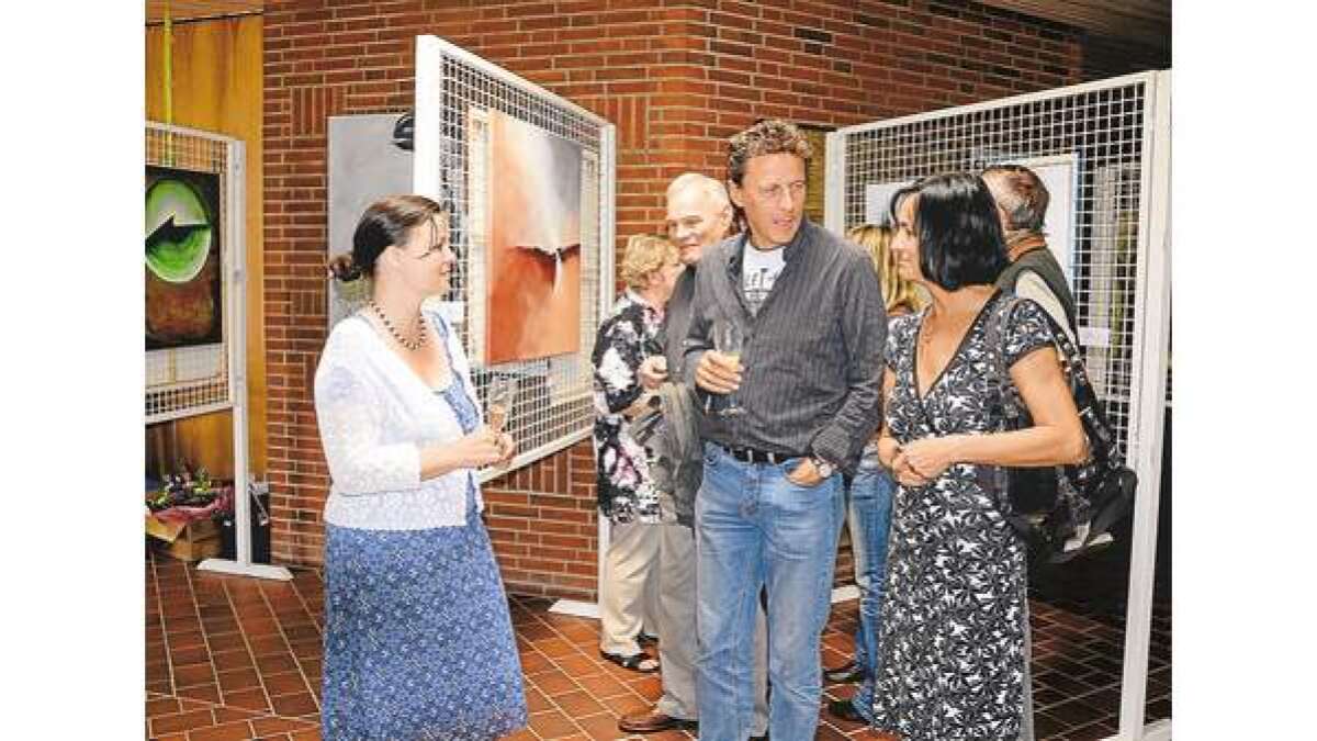 „Ausstellung bunt wie Ideen der Maler“