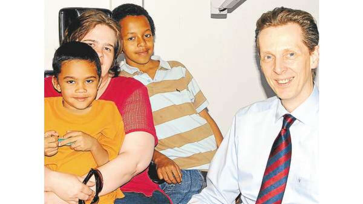 Kenneth bekommt ein neues Ohr