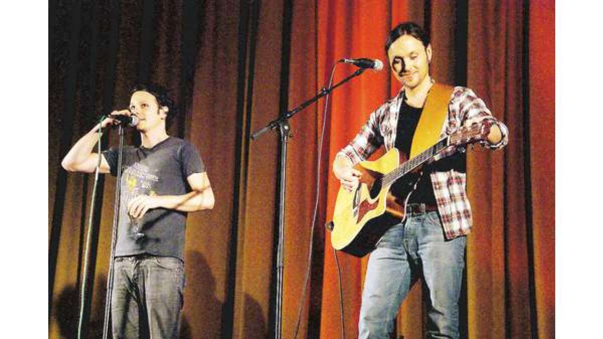 Alte Bekannte auf den Kinositzen