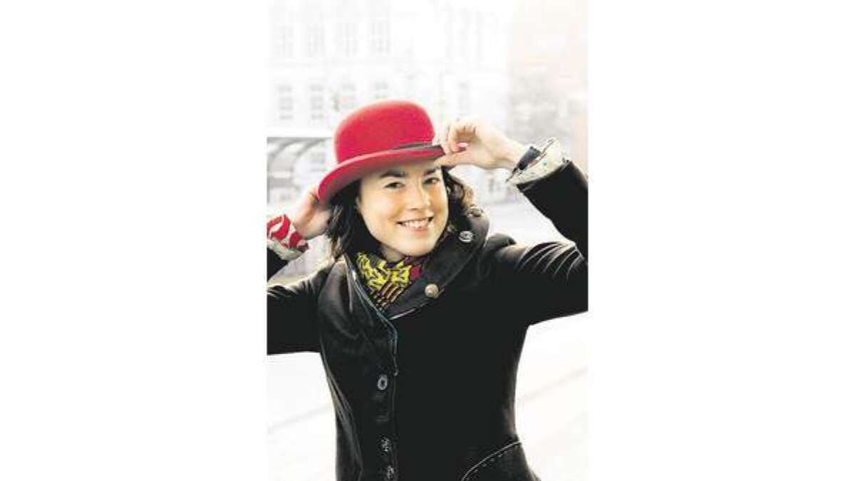 Amélie Miloy: Schauspielerin und Jadenixe