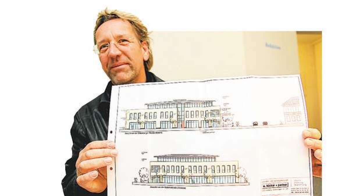 Café, Restaurant, Geschäfte und fünf Arztpraxen