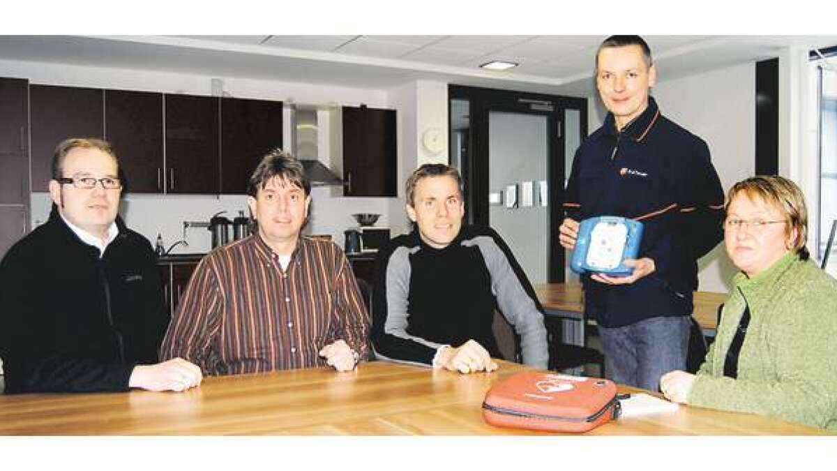 Defibrillator sorgt für mehr Sicherheit im Betrieb