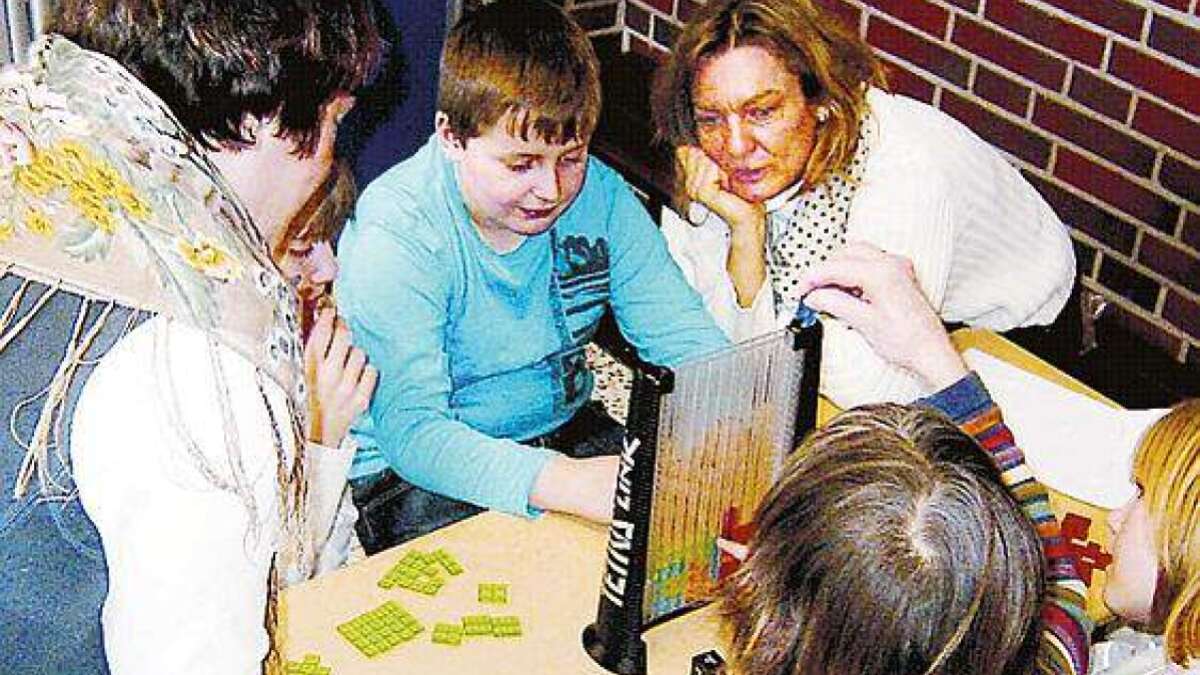 Schul-Foyer wird zur Spiel-Arena erklärt