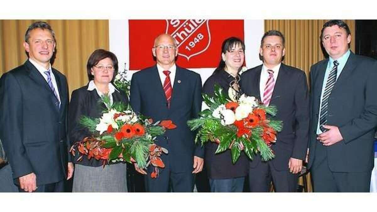 Schröder geehrt und Gründung vergessen