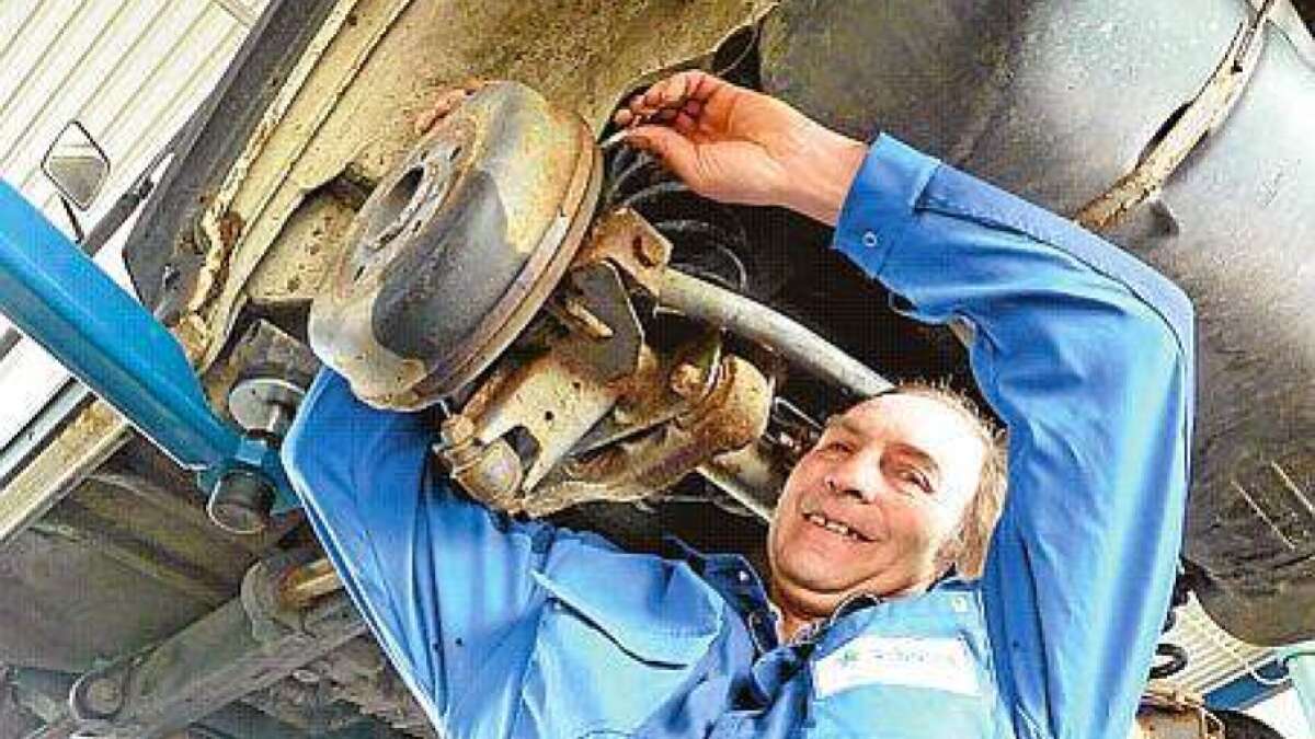 Kfz-Mechaniker seit 40 Jahren unter der Haube