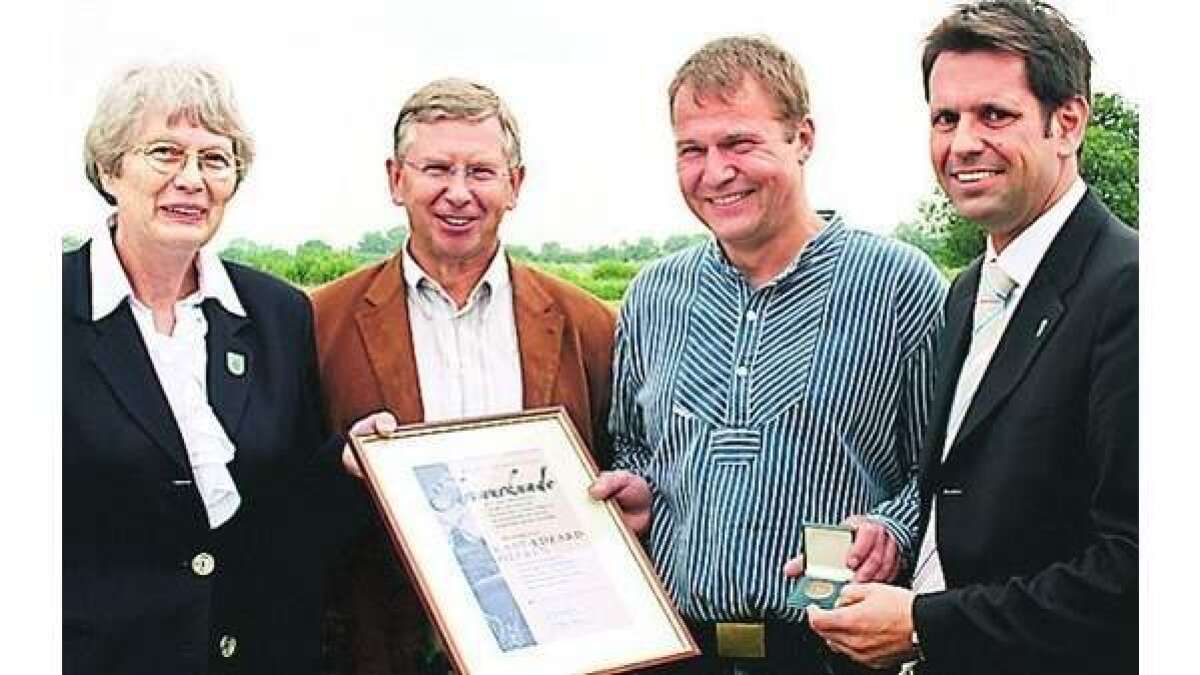 Kreis würdigt Engagement für Wasserschöpf-Mühle