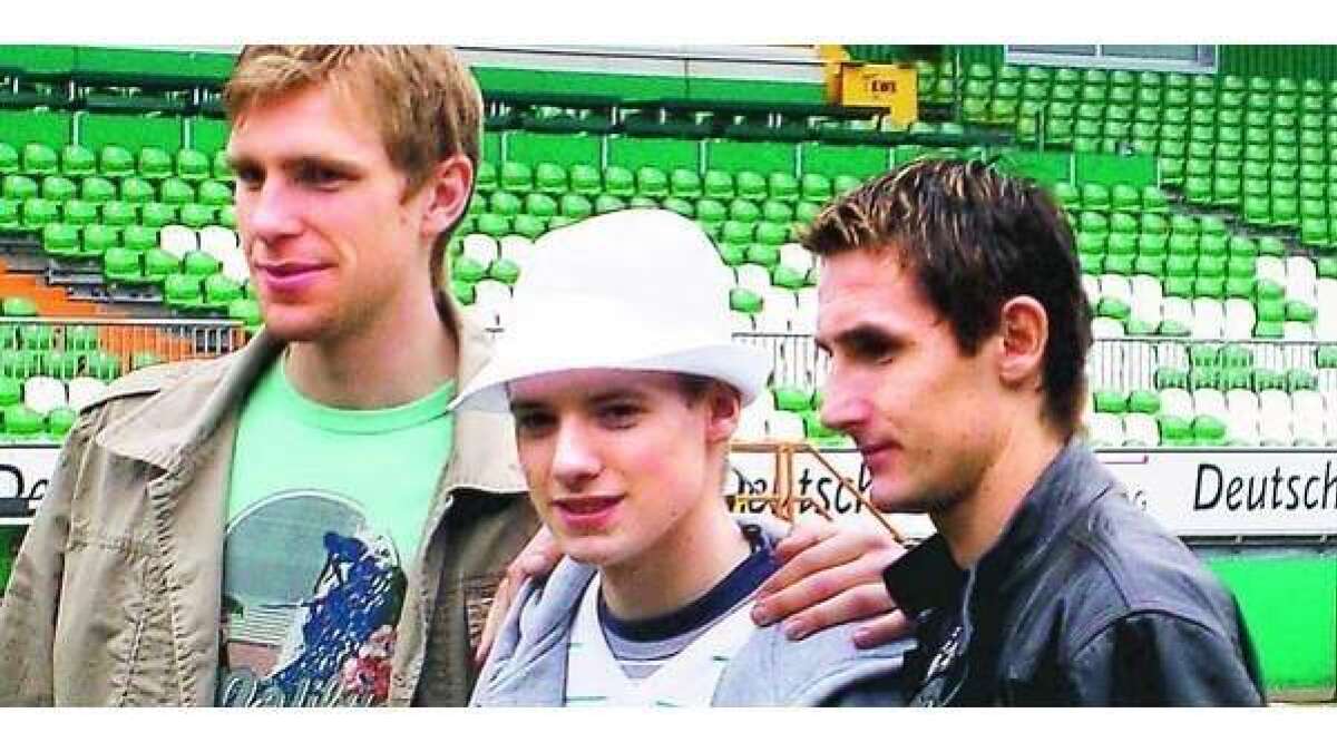 Werder-Stars helfen Mike Schnase