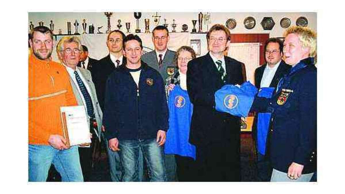 Stadtoberhäupter tragen nun „Ehrenseepferdchen“