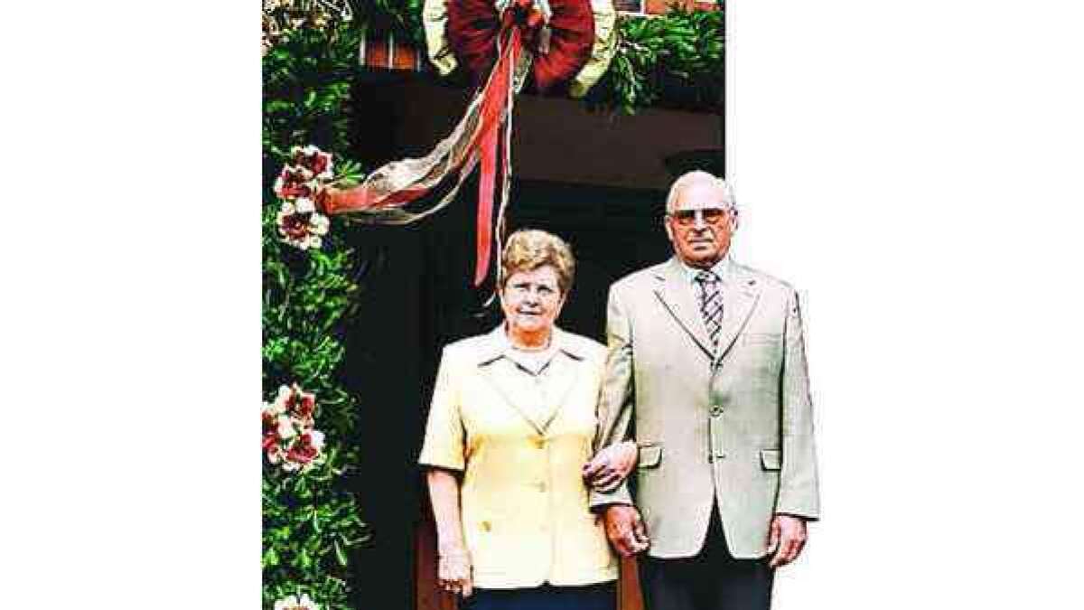 Hand in Hand ins (Ehe-)Glück getanzt