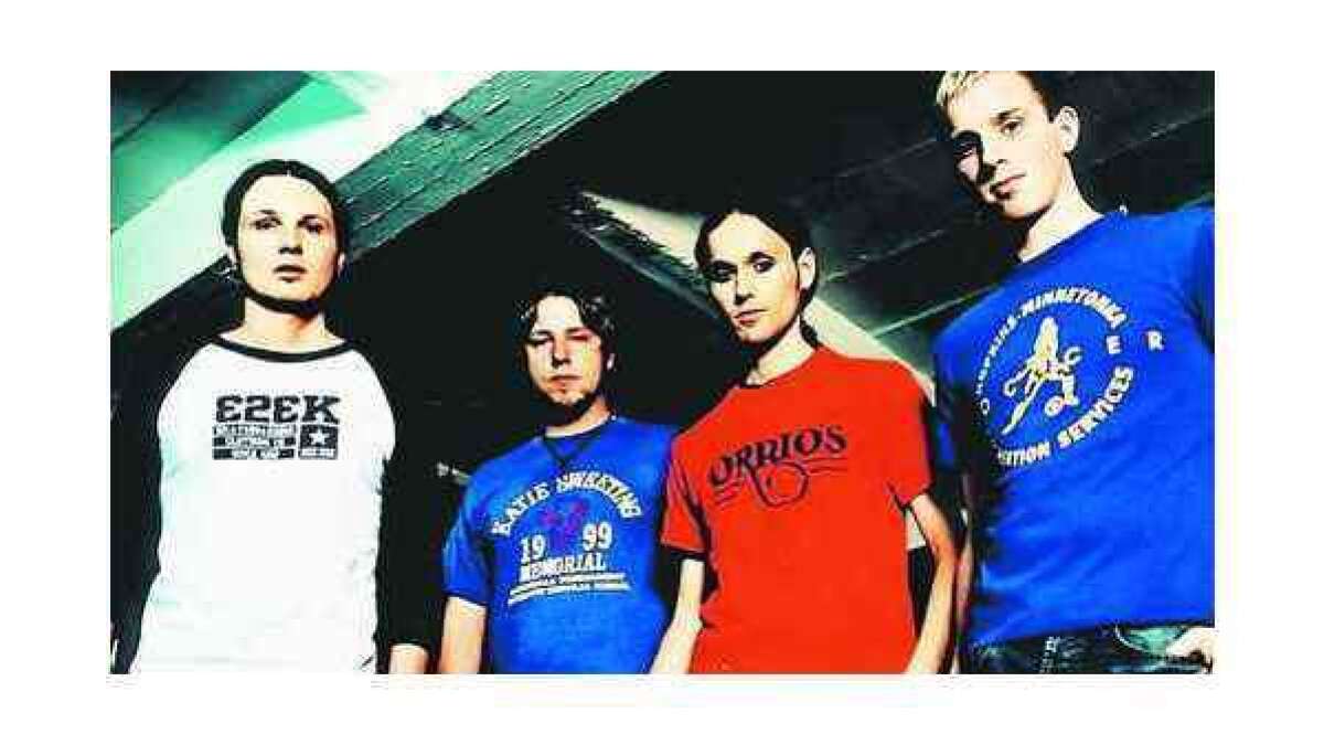 Elf Bands geben im Freibad den Ton an