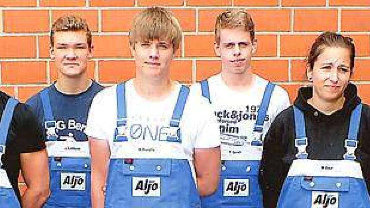 Aljo begrüßt Auszubildende