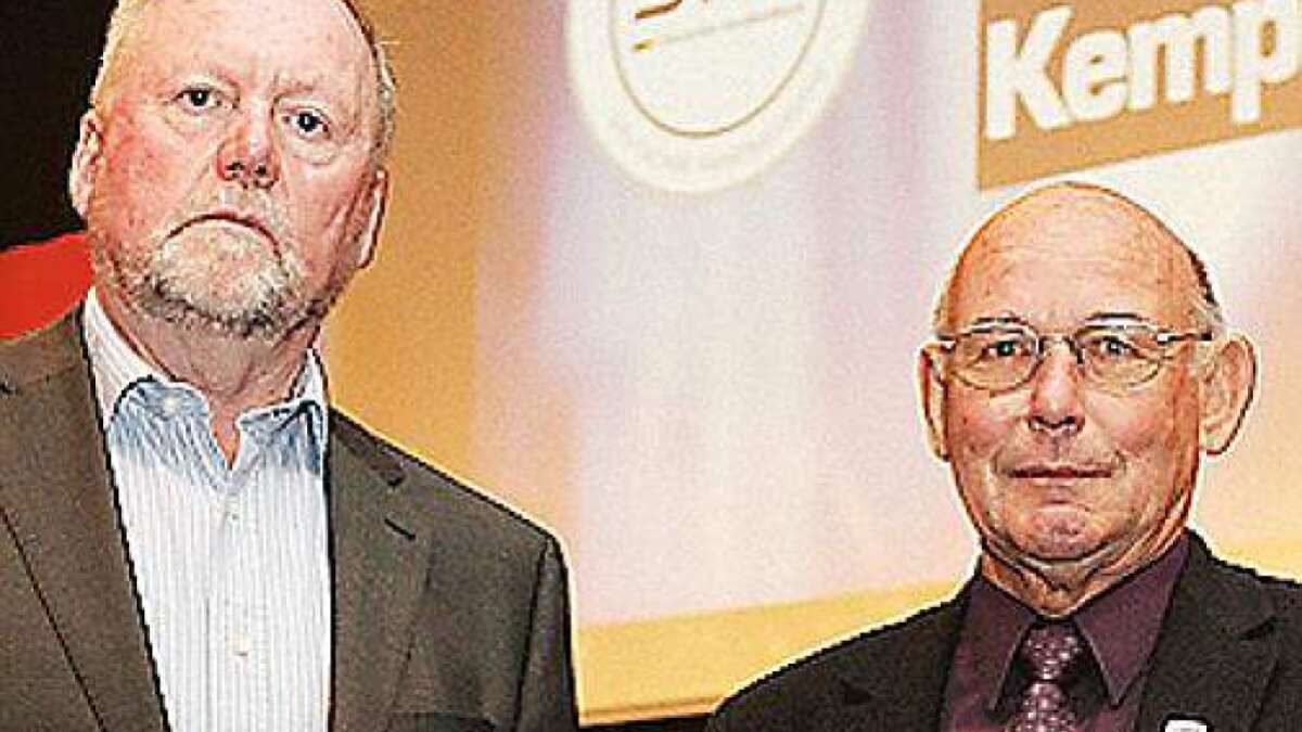 DHB ehrt Dumke für Verdienste
