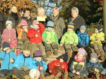 Kinder übernachten bald im großen Zelt