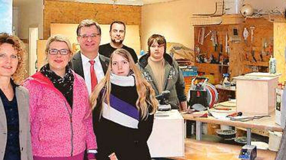 Landrat beeindruckt von erfolgreicher Jugendwerkstatt