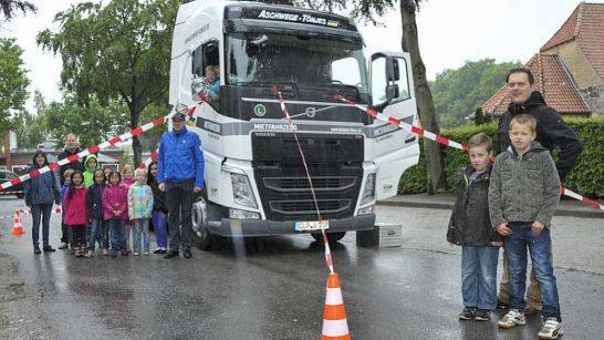 200 Schüler im toten Winkel