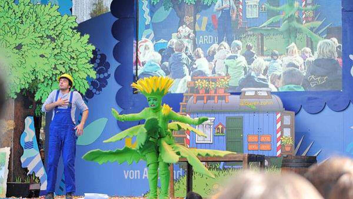 „Löwenzahn“-Show bringt Bauwagen-Nachbau mit