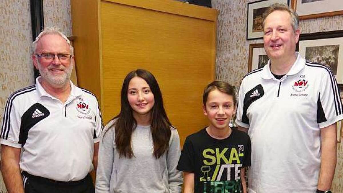 Nachwuchskräfte nehmen Dienst an der Pfeife auf