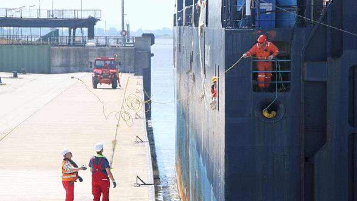 Blauer Riese vor Offshore-Einsatz