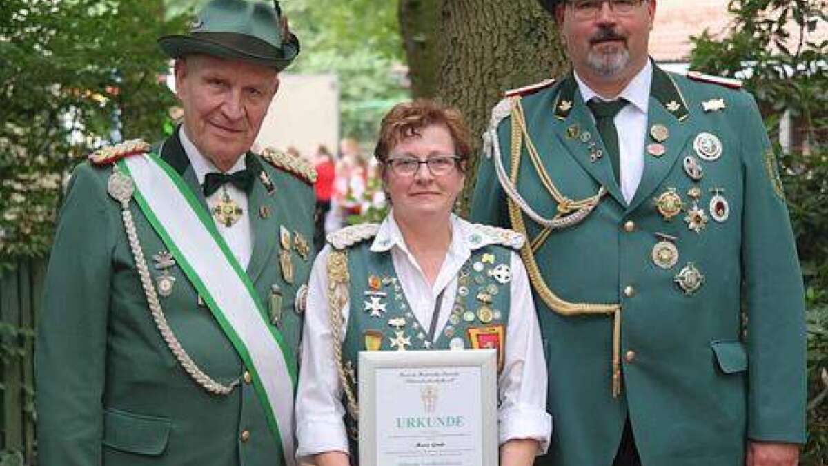 „Silbernes Verdienstkreuz“ für Maria Grafe