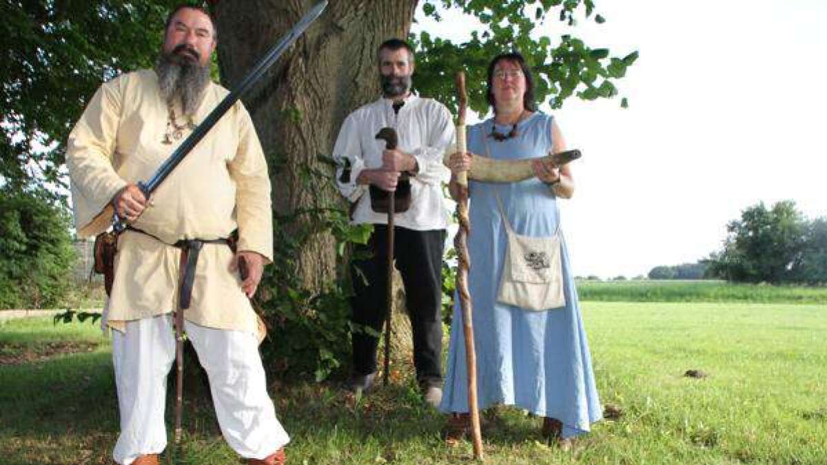 MittelalterlicheMeute schlägtneues Lager auf