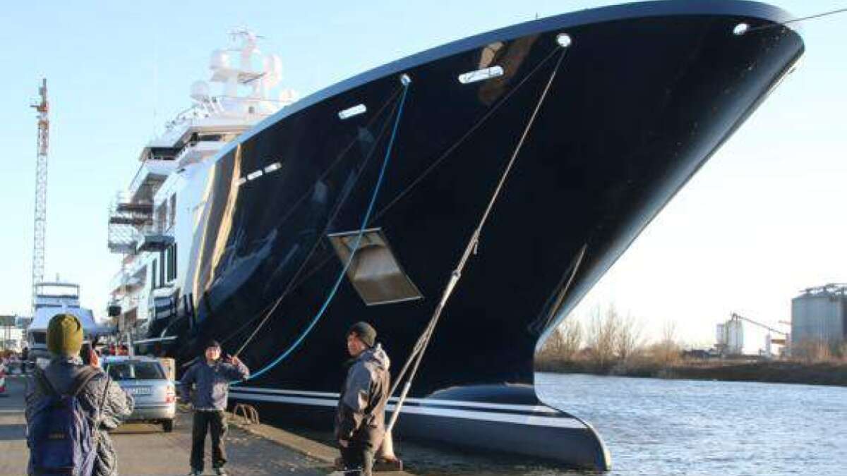 Milliardär Graeme Hart bestellt Yacht in Bremerhaven