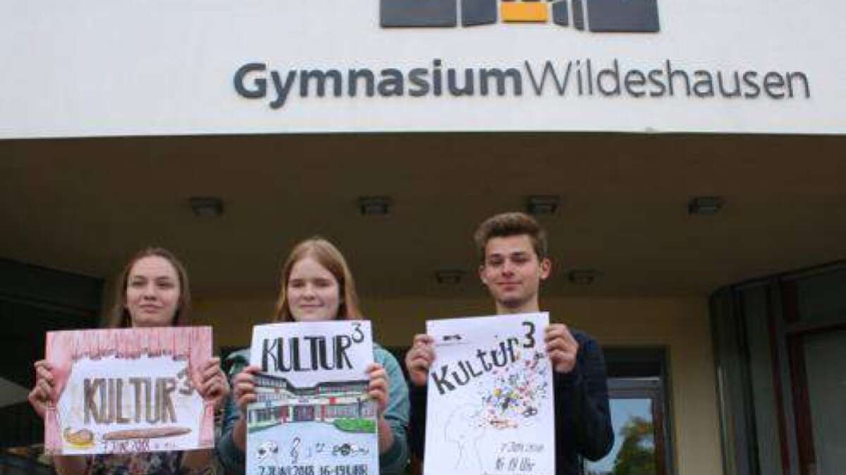 Lotta Matthiesen zeichnet Sieger-Plakat