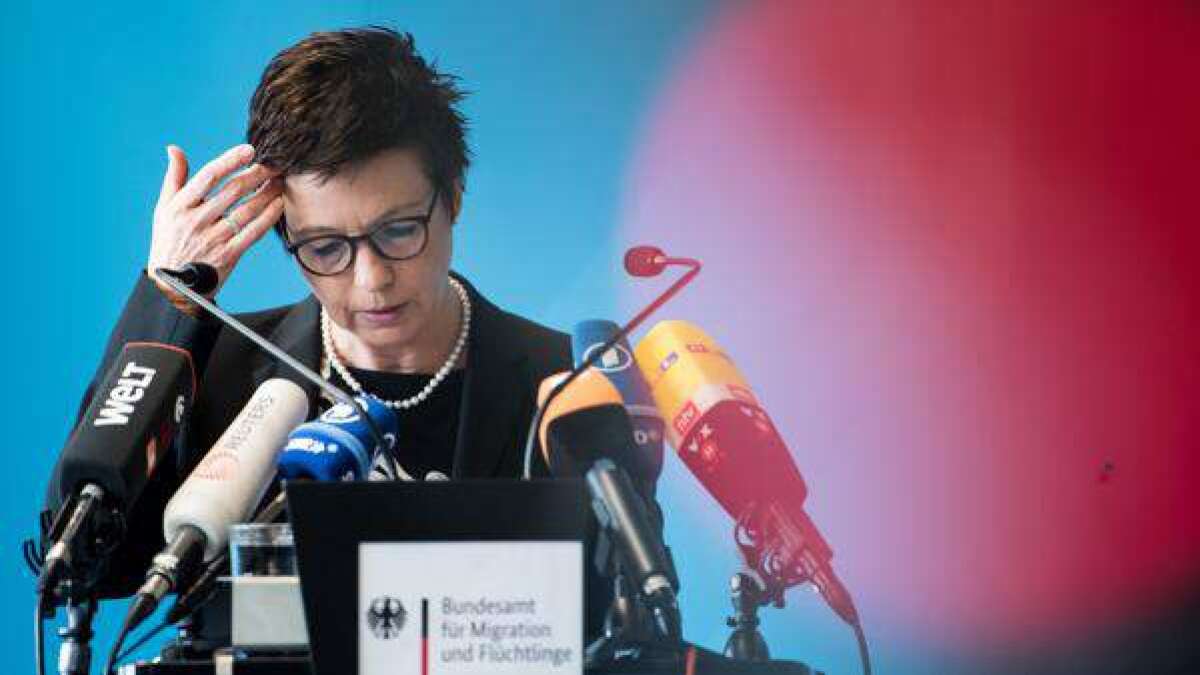 Bamf prüft 18.000 Bescheide aus Bremen