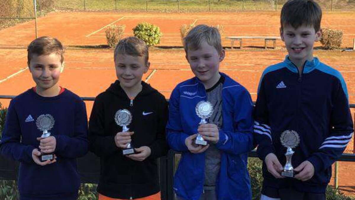 Jaron Ehlers schlägt bei Regionsmeisterschaft groß auf