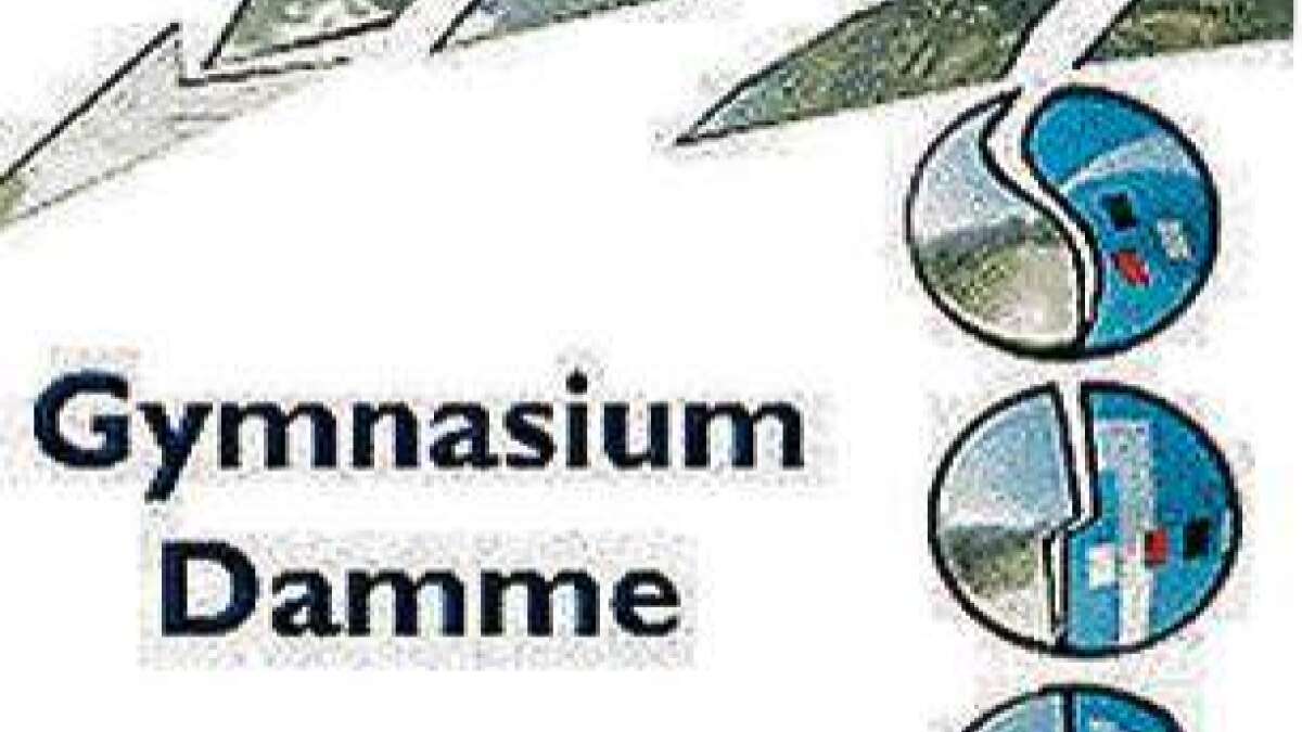 Abiturientia Damme feiert in Pausenhalle