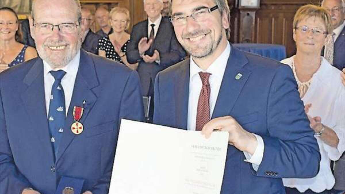Verdienstmedaille für Jeveraner Karl Scheuch