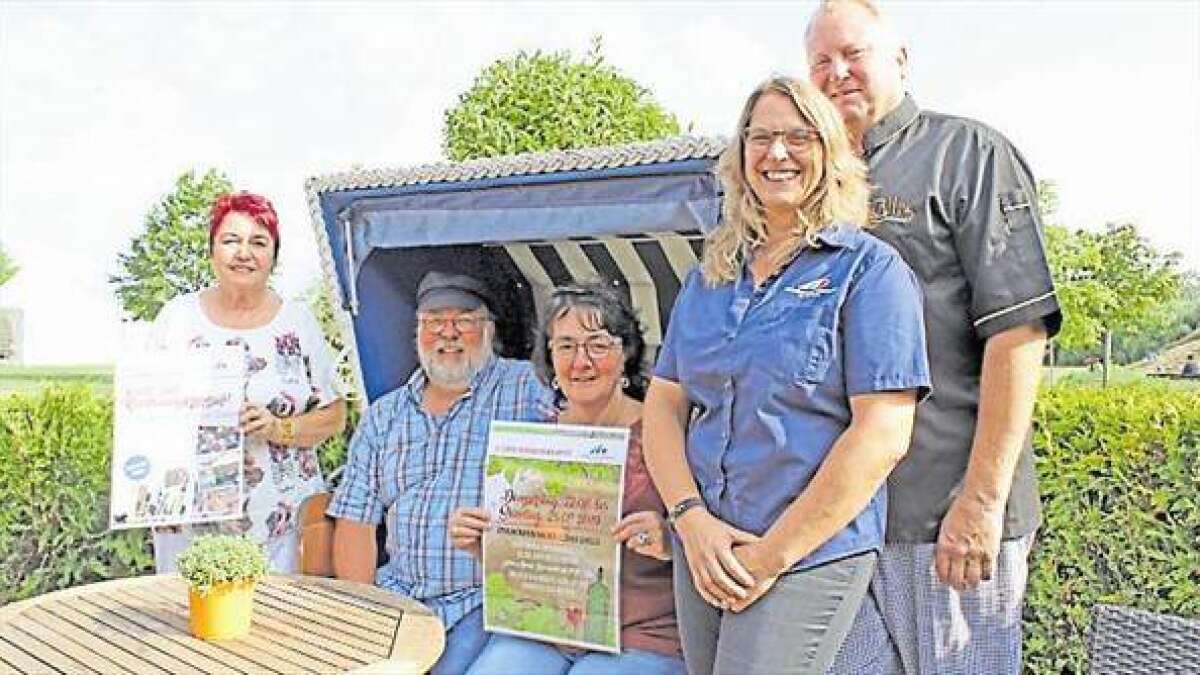 Carolinensiel: Kunst und Wein im Kurgarten