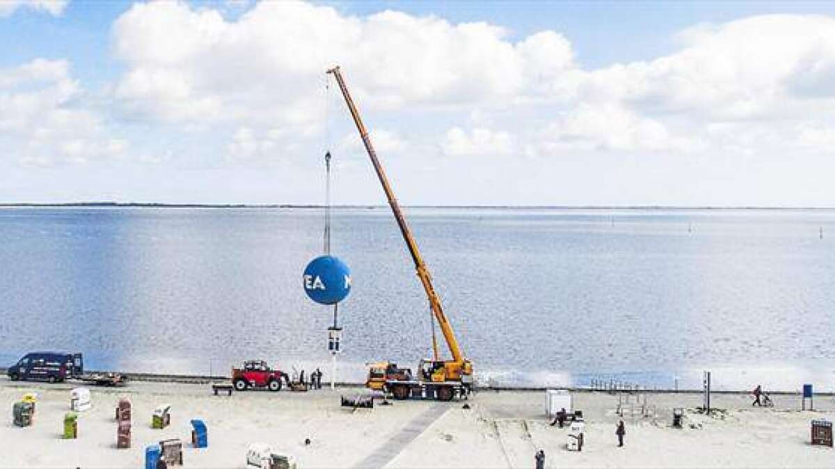 Nivea-Ball kehrt zum Strand von Dornumersiel zurück