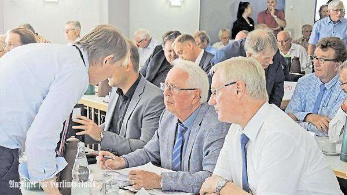 Politiker aus Aurich und Emden sprechen sich für Zentralklinik aus Politiker aus Aurich und Emden sprechen sich für Zentralklinik aus