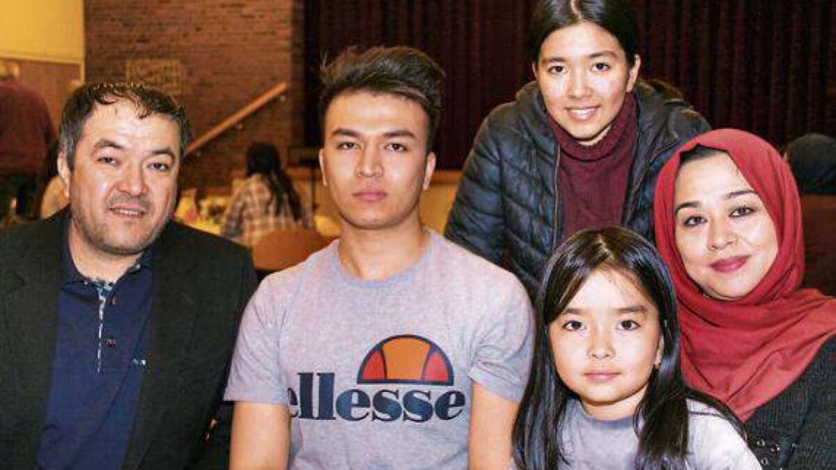 Familie Ahmadi spricht über die Flucht vor den Taliban und Integration