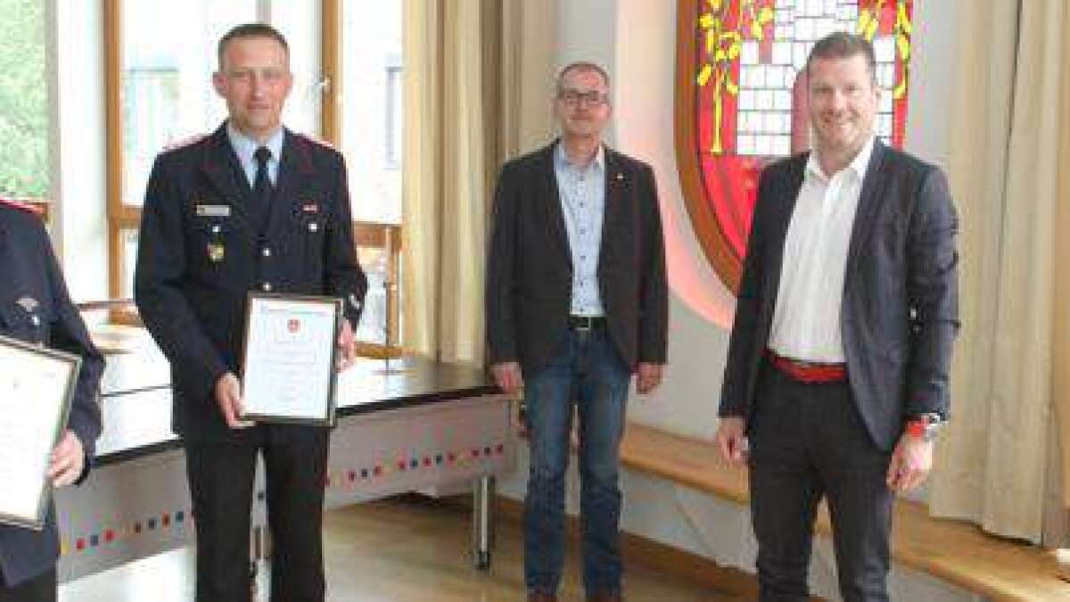 Neues Feuerwehrhaus und Jugendwehr sind Ziele