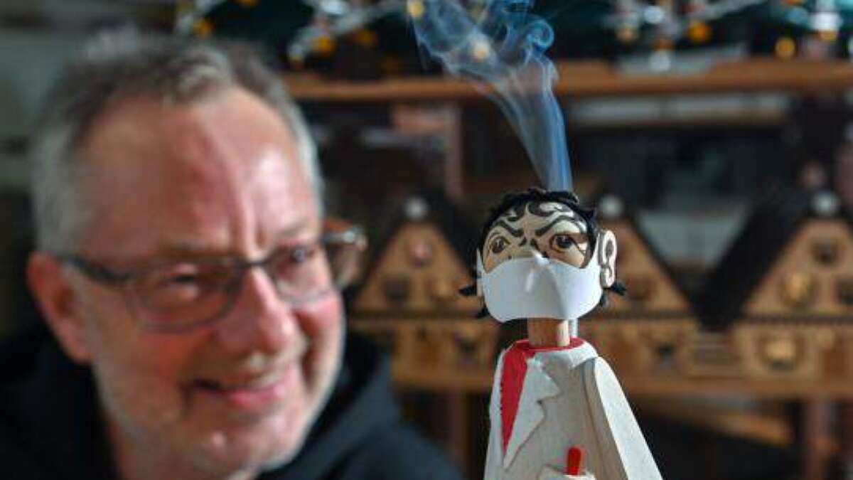 Diesem Virologen raucht der Kopf