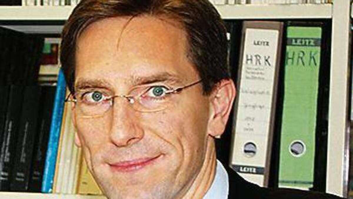 Finanzexperte Professor Stefan Janßen von der Jade Hochschule ...