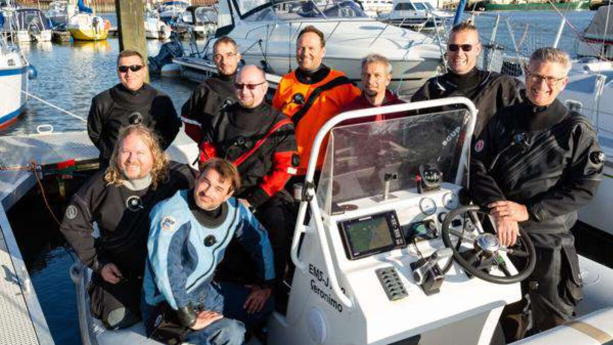 Taucher spüren Wracks in der Nordsee auf
