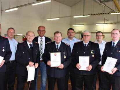 Einheit Rastede ehrt langjährige Mitglieder