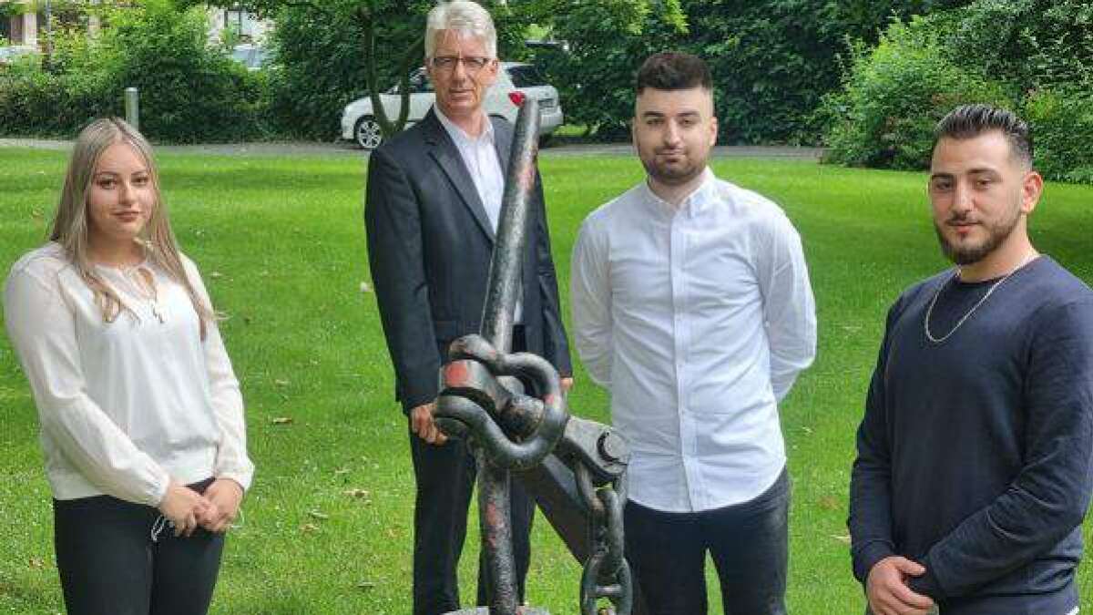 Drei neue Azubis bei der Stadt Brake