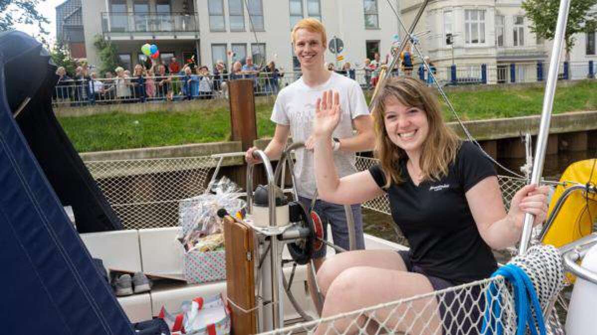 Sie segeln zum Traumziel vieler Reisender