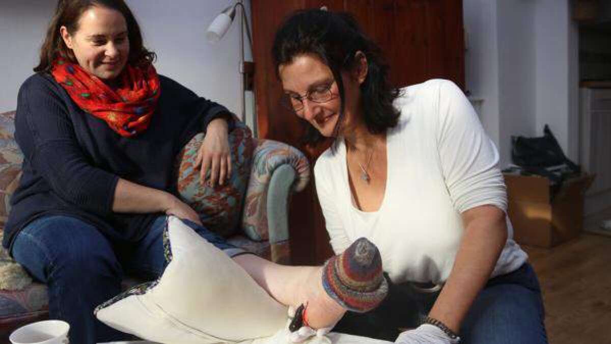 Heilpraktikerin setzt auf tierische Schmerzkiller