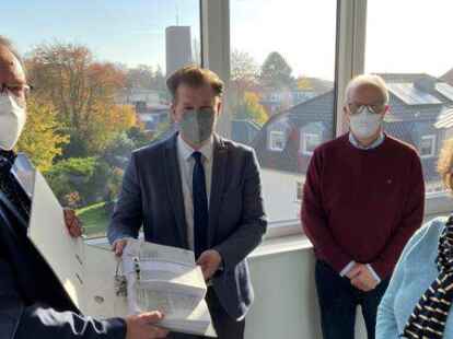 Anwohner protestieren gegen Wasserturm-Verkauf