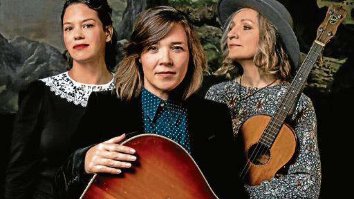 Drei Musikerinnen feiern Joni Mitchells Meisterwerk