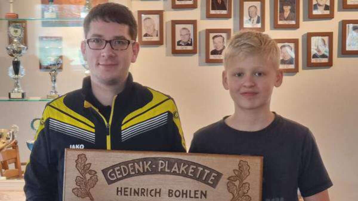 Björn Kache und Ben Finke gewinnen Gedenkplakette