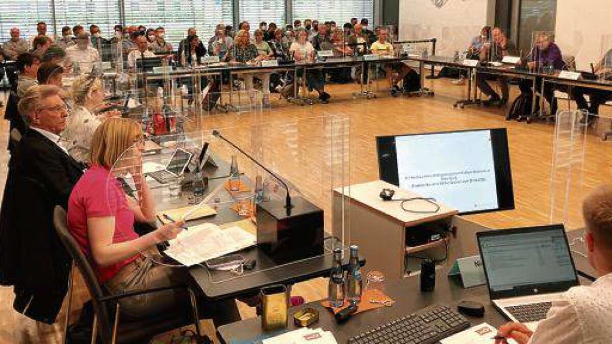 Politik plant bei Stadionbau den ersten Pass