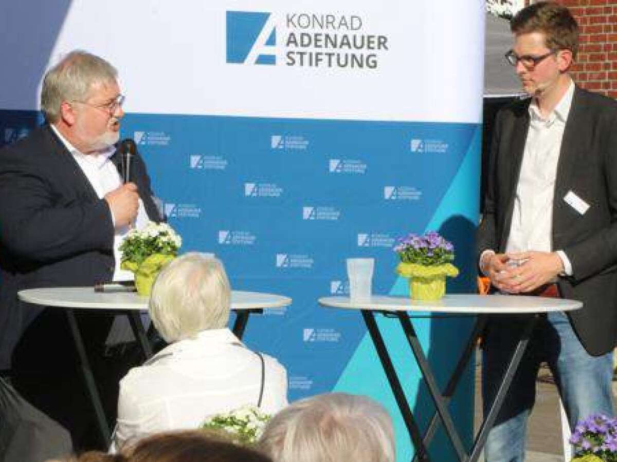 Politische Bildung gegen Hass, Hetze und Fake News