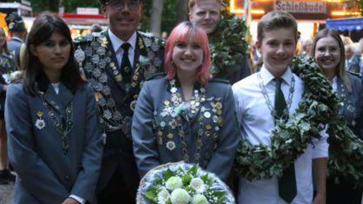 Tönjes und Knaupe führen Schützen an